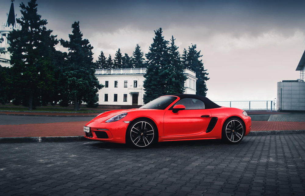 Float like a Butterfly, Sting like a Bee - The Porsche Boxster