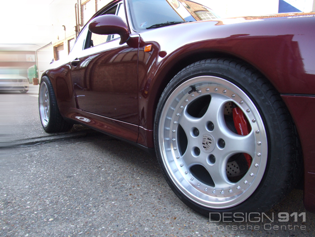 Porsche 993 with 18" KT2 KESKIN alloy wheels | Design 911