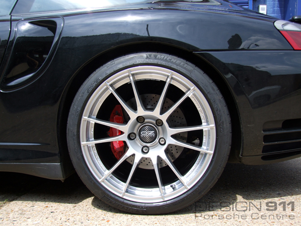 Porsche 996 Turbo with 19" OZ Ultraleggera Alloy Wheels | Design 911