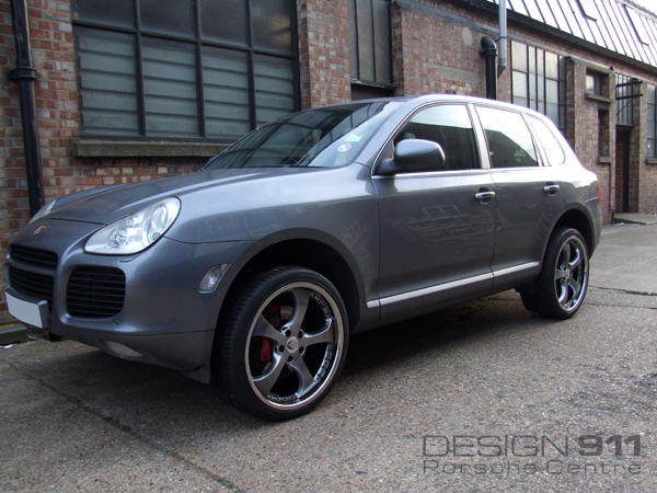 Porsche Cayenne MKI with 22" Style 957 Alloy Wheels | Design 911