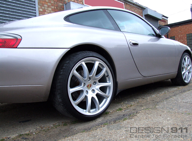 Porsche 996 Carrera 4 with 19" Style 1052 alloy wheels | Design 911
