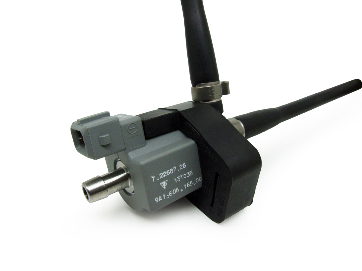 Porsche 997 GT3 Control Line with Change-Over Valve 99711016390 ...