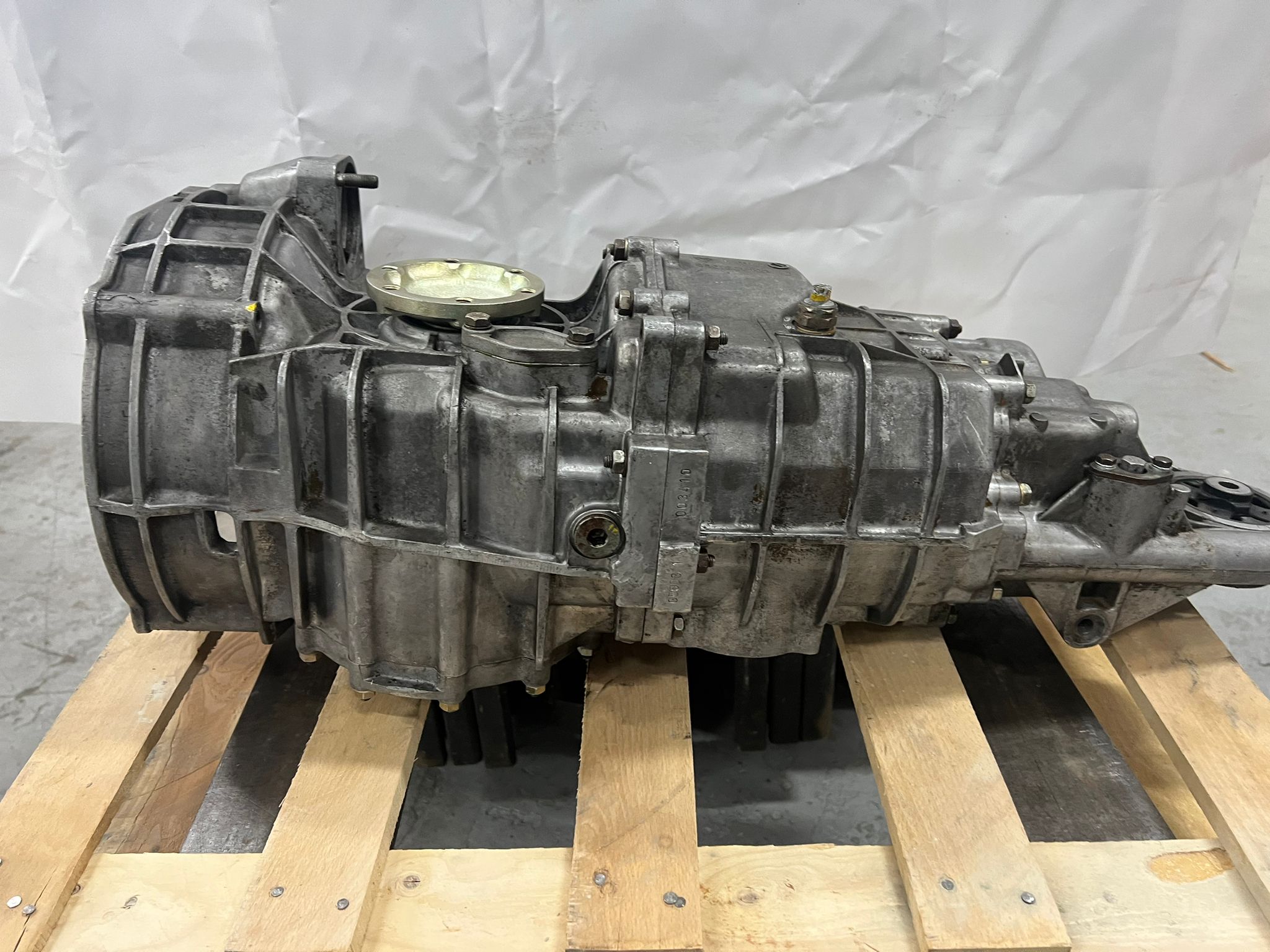Porsche 964 C2 manual gearbox with limited slip diff G50 - 95030190105U ...