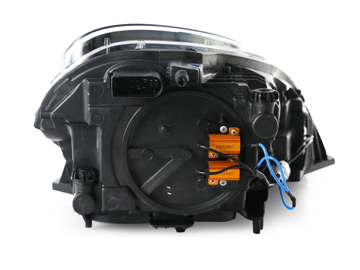 Porsche Macan 95B Headlamps set Black with PDSL PLUS-Style 2019 facelift look - 95B63101PDSL ...