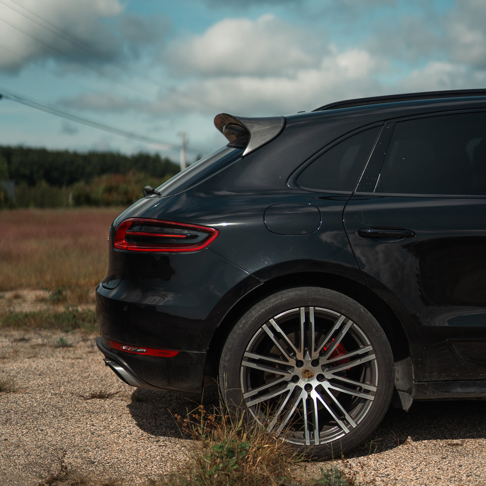 Rennline roof upkick spoiler carbon fibre. Porsche 95B.1 Macan - E383 ...