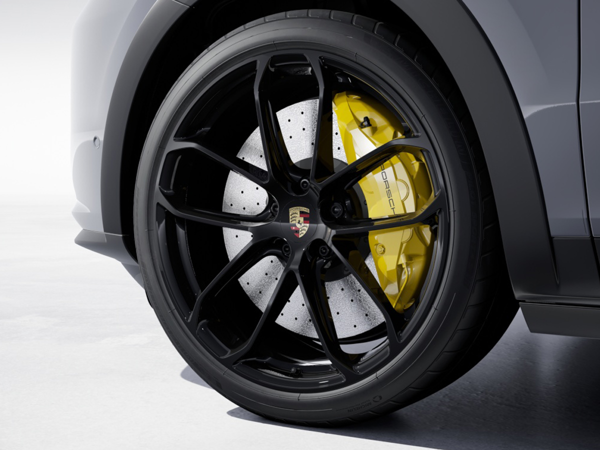 Porsche 9YA / 9YB Cayenne Rear 22-inch GT Design Alloy wheel Gloss ...