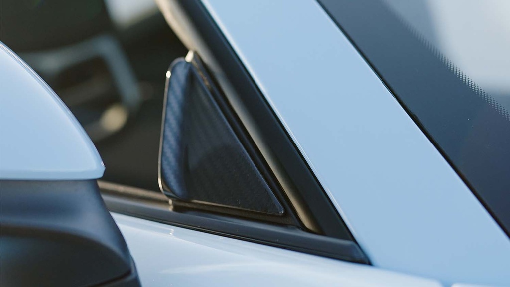 Anti buffeting carbon fibre wind deflector set. Porsche 992 A0446A ...