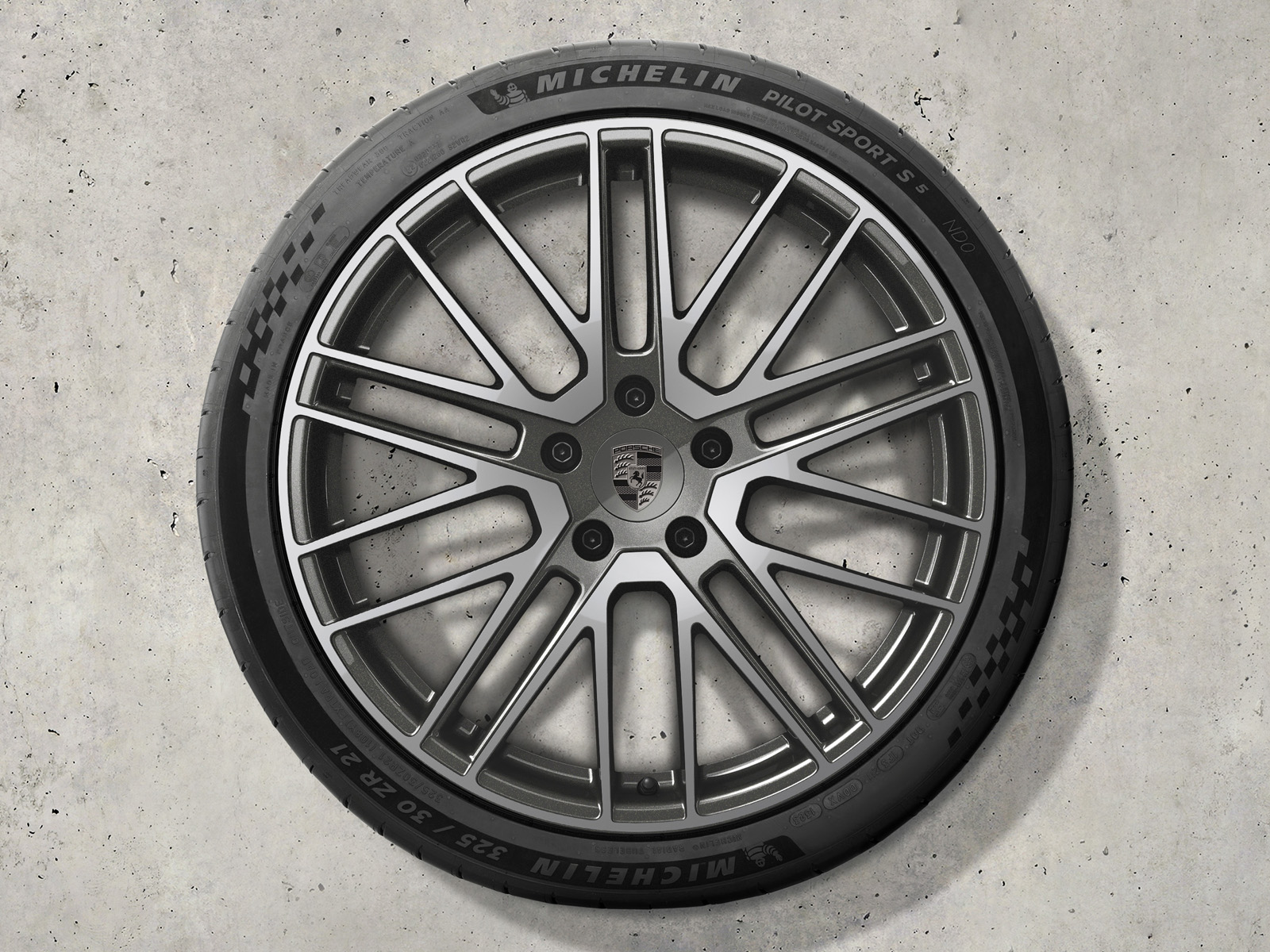 21-inch Panamera "911 Turbo Design" alloy wheels and summer tyres ...