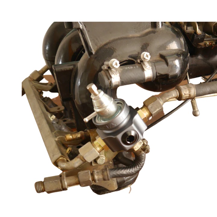 Adjustable fuel pressure regulator 2.0 to 5.0 bar. Porsche 911 3.2 Carrera / Porsche 928 ...