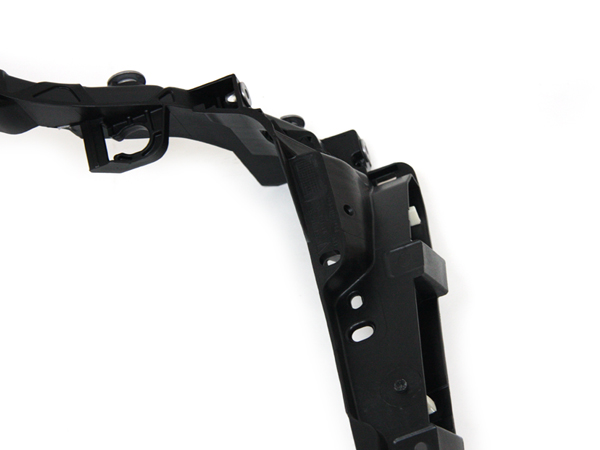 Porsche 95B Macan Radiateursteun 95B805295C 95B805594C - 95B805295D ...