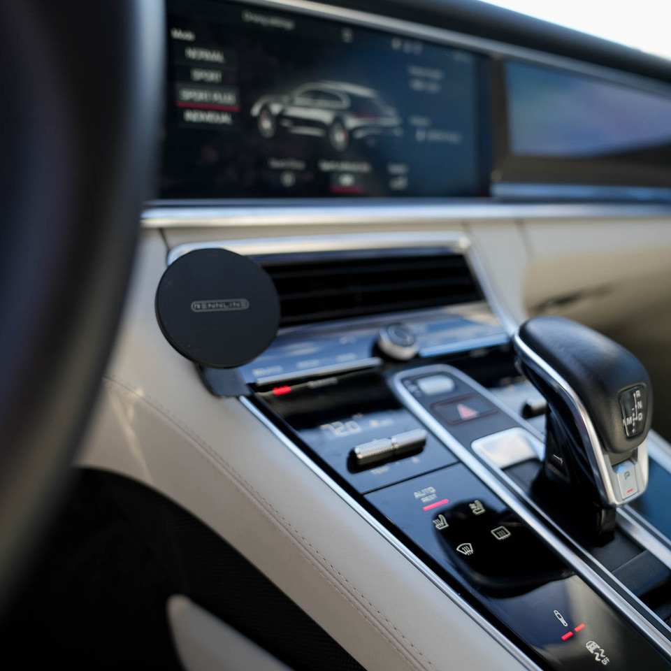 ExactFit Magnetic Phone Mount. Porsche 971 Panamera - PM0198LS | Design 911
