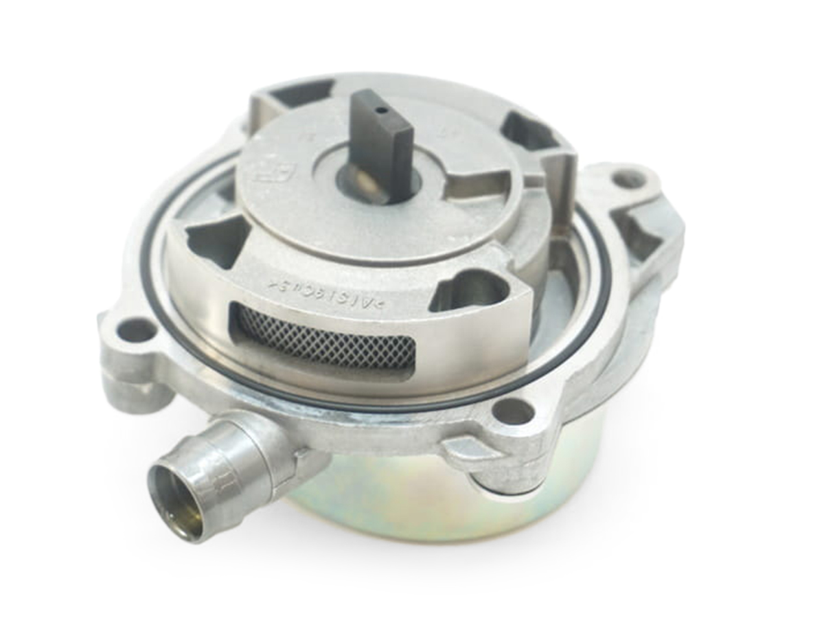 Oil Pump Scavange Pump in cylinder head Porsche 997 Turbo - 99710702173 ...