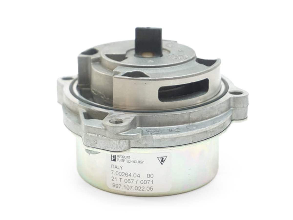 Oil Pump Scavange Pump in cylinder head Porsche 997 Turbo - 99710702173 ...