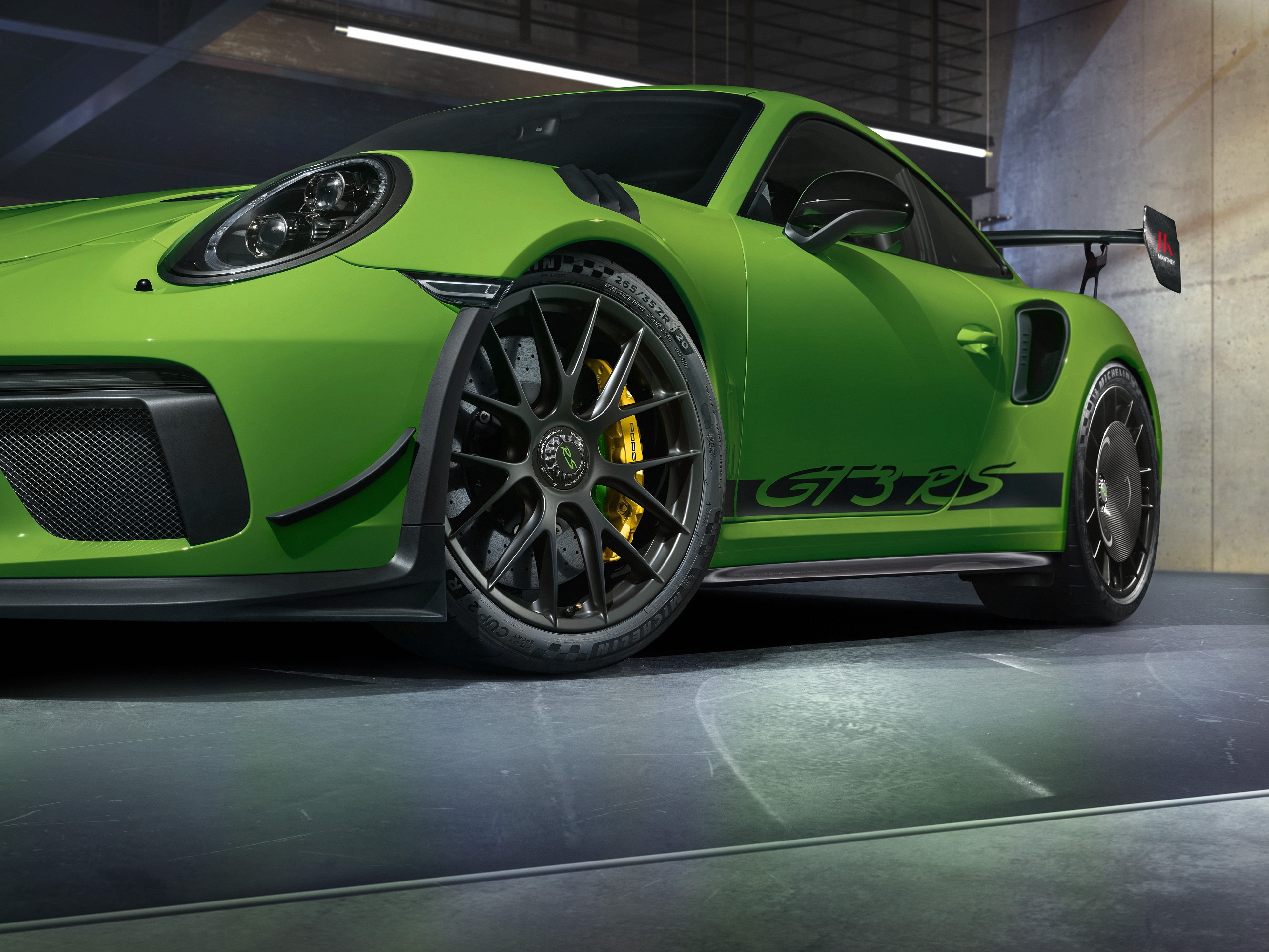 Manthey Performance Aerokit. Porsche 991.2 GT3 RS with GT3 RS Wheel Set ...