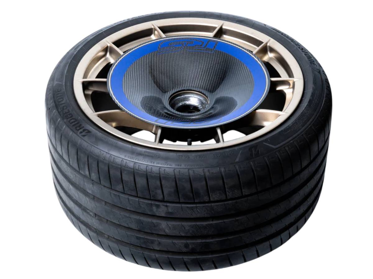 Aero disc rear wheel carbon fibre for magnesium wheels. Porsche 992 GT3 ...