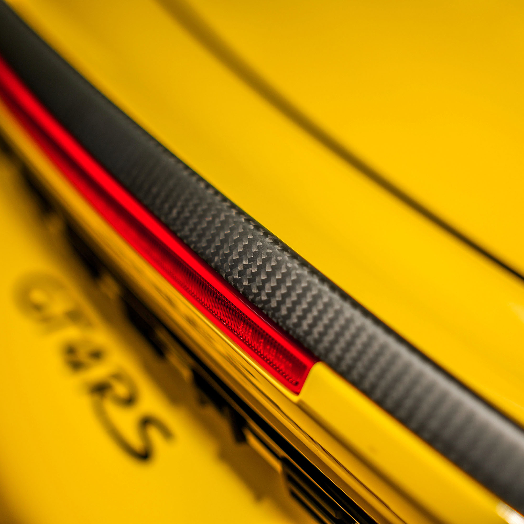 Rear spoiler gurney flap dry carbon fibre. Porsche Cayman GT4 RS ...