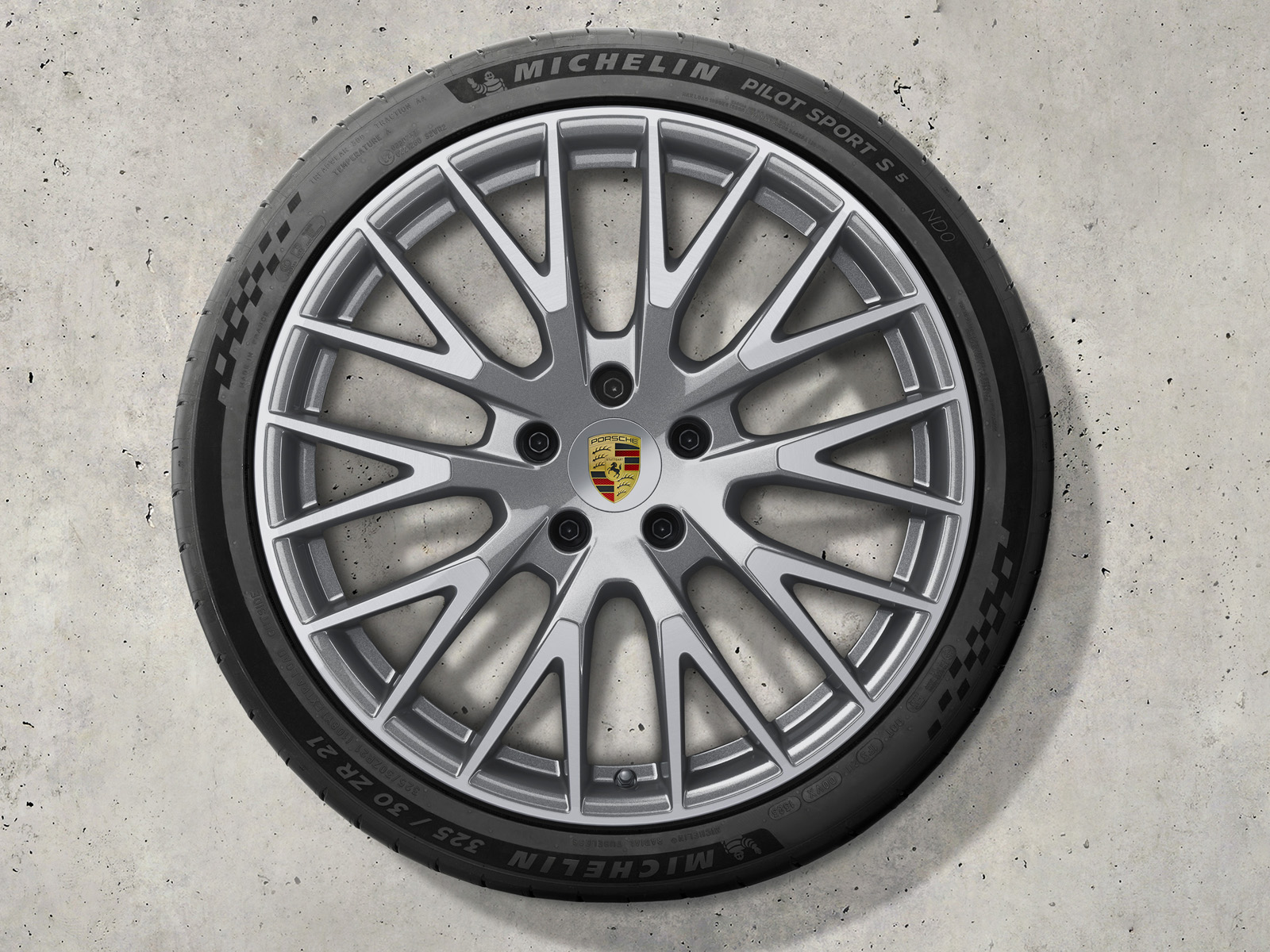 21-INCH Panamera Exclusive Design alloy wheels and summer tyres ...