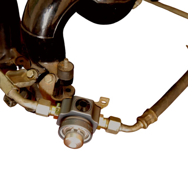 Fuel pressure damper. Porsche 911 3.2 carrera / Porsche 928 S2 / S4 ...