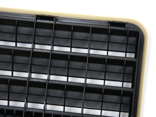 Porsche 970 Panamera Rear 1/4 panel pressure vent 9A781918101 ...