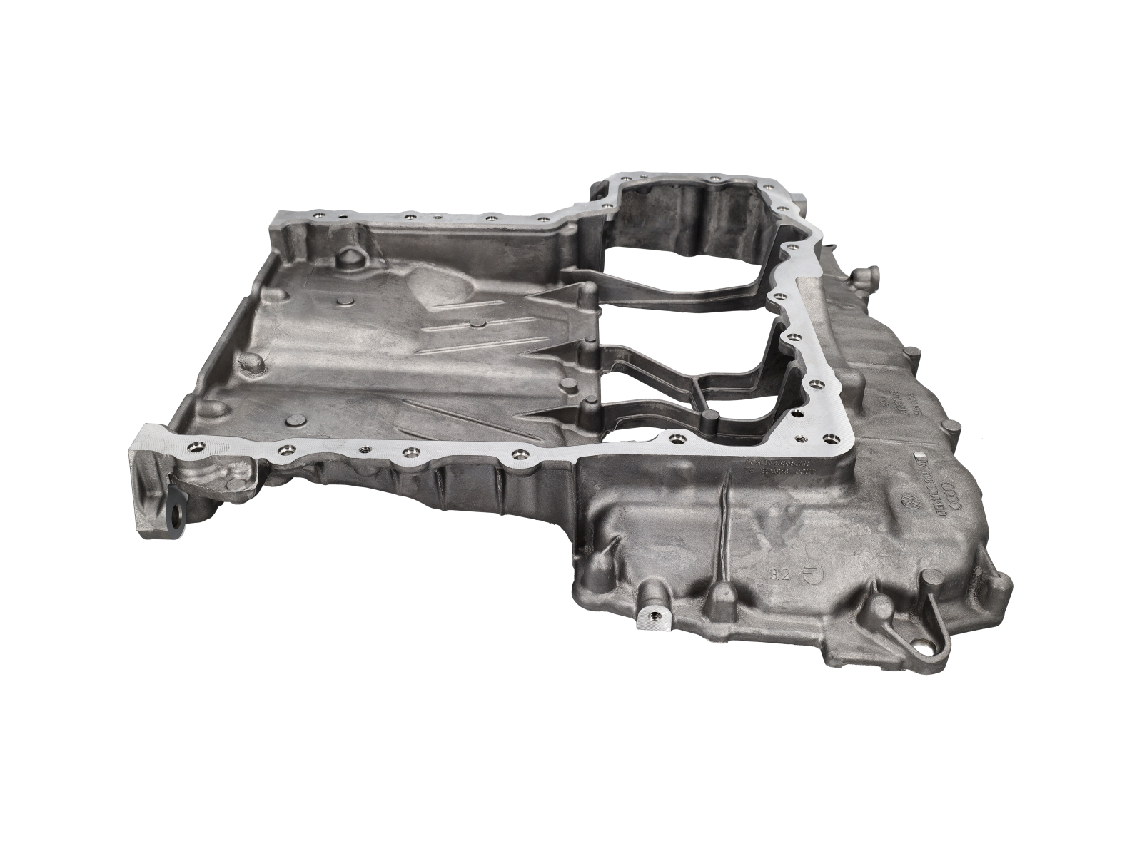 Oil sump/pan - upper section. Porsche 95B Macan / 9YA Cayenne ...