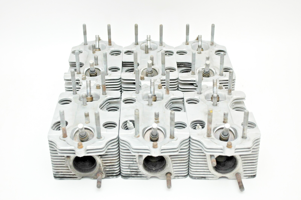Engine cylinder heads Porsche 964 3.3L Turbo 235 kW (315 hp) M30.69 ...