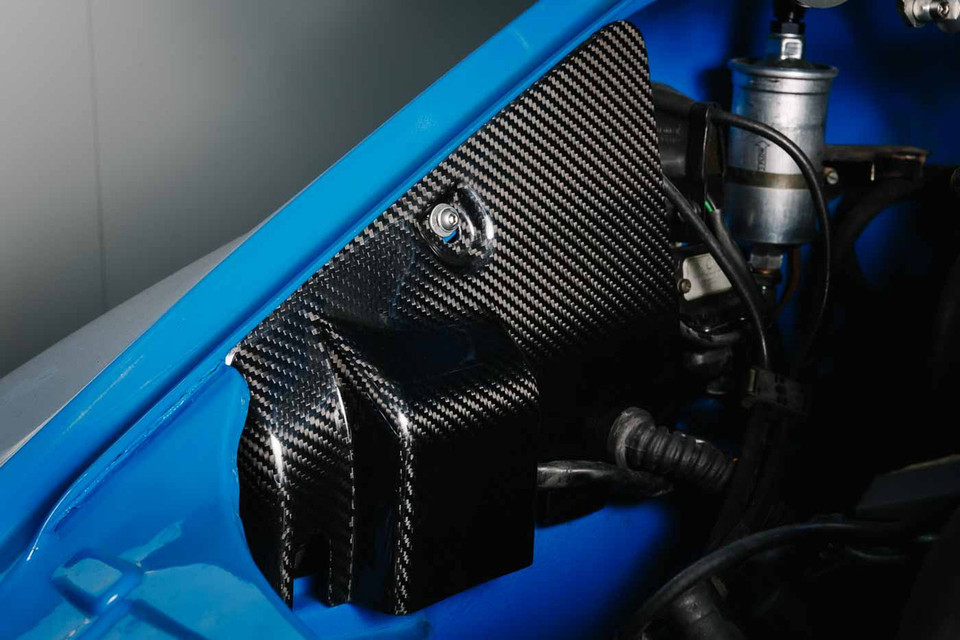 Carbon fibre rear fuse panel cover. Porsche 911 91161010101 93061010503 ...