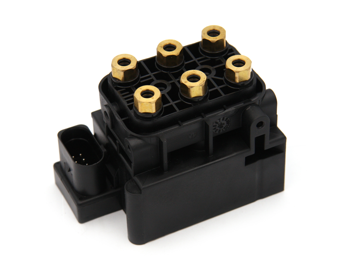 Porsche 970 Panamera Air suspension valve block 97035815304 ...