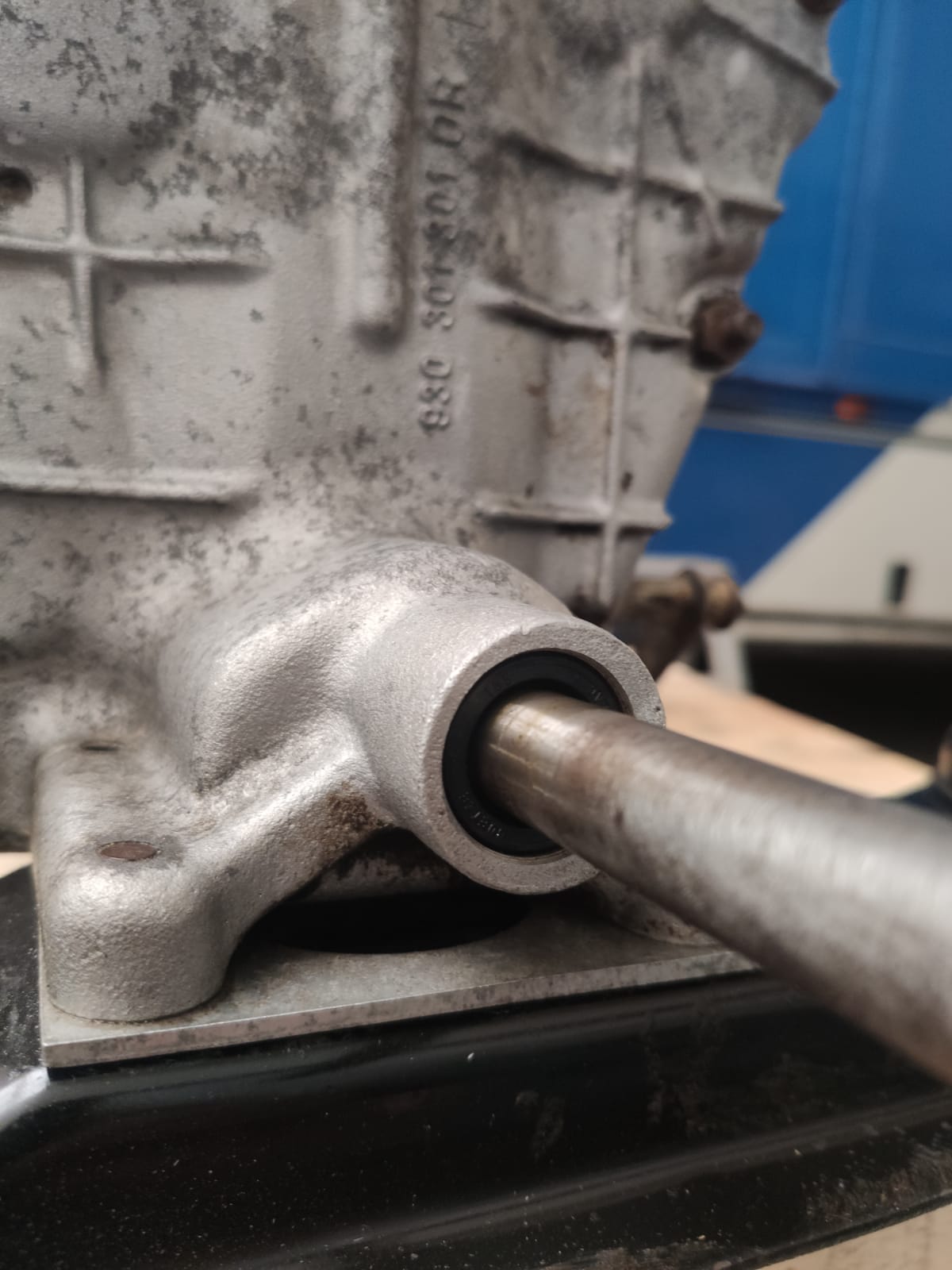 Porsche (911) 930 3.3L Turbo 4 speed gearbox Used - 93030001034/1 ...