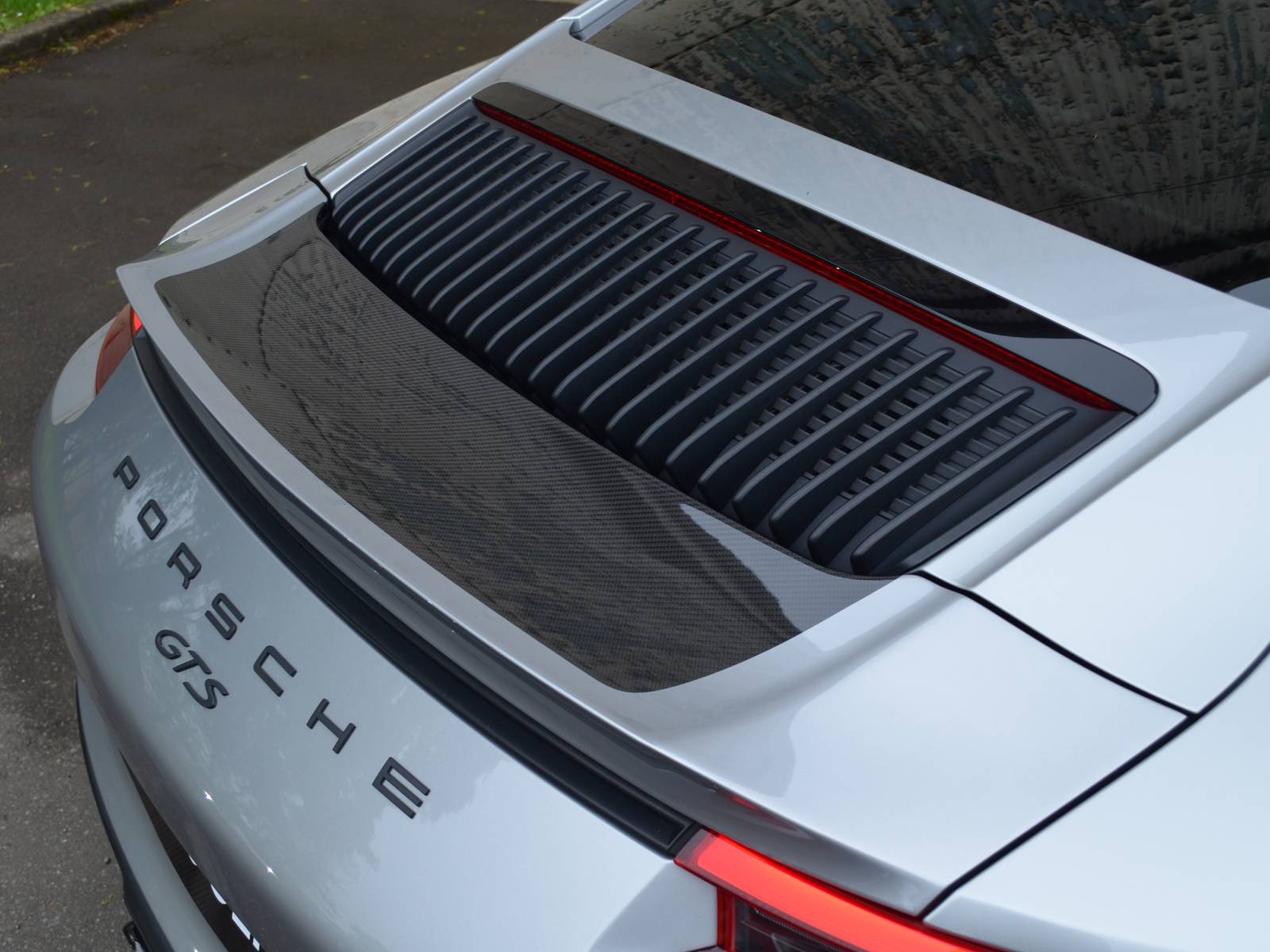 Rear ducktail spoiler carbon fibre. Porsche 991.2 99150424125G2X ...