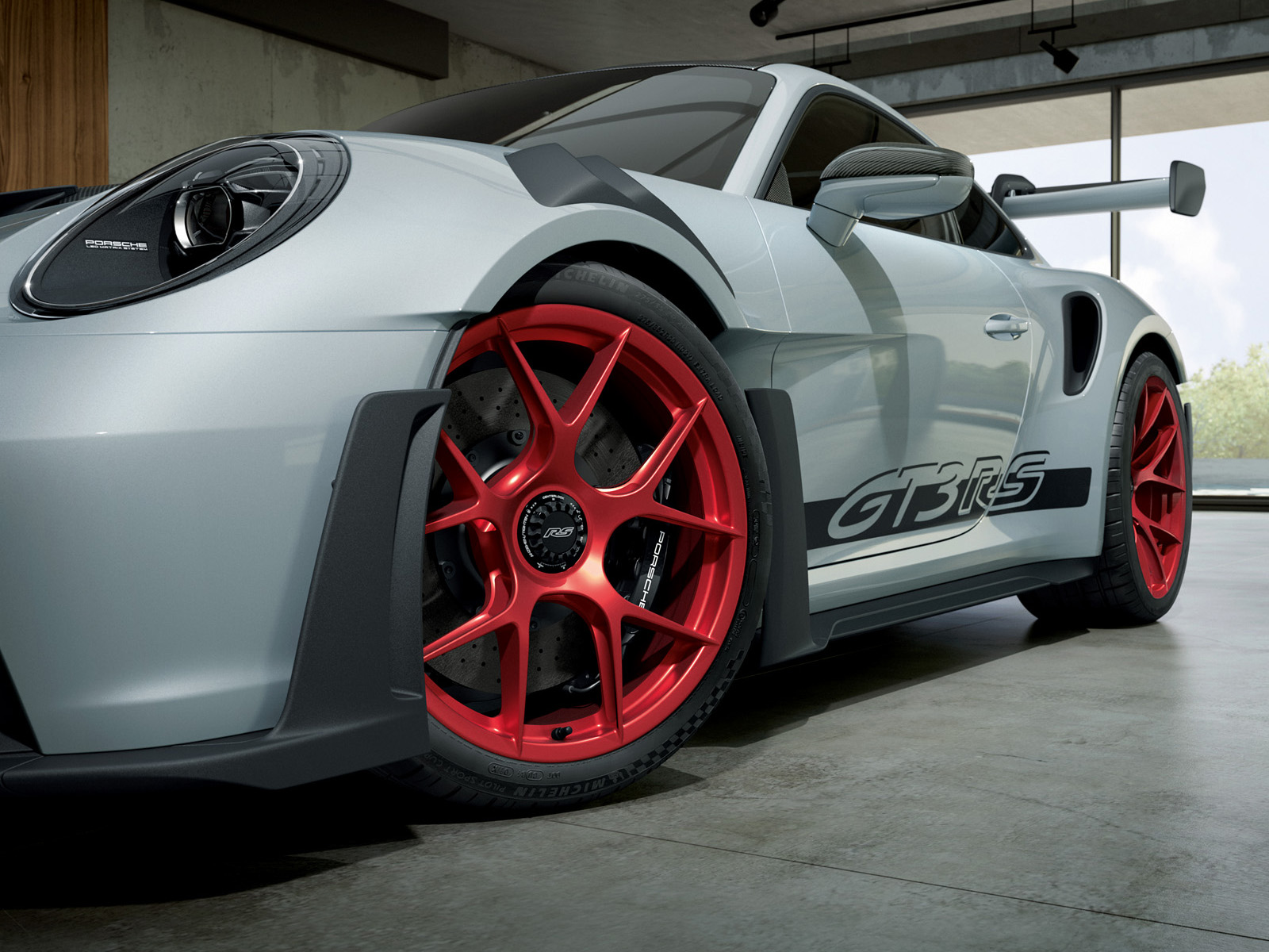 20-inch 21-inch 911 GT3 RS Magnesium Red alloy wheels and summer tyres ...