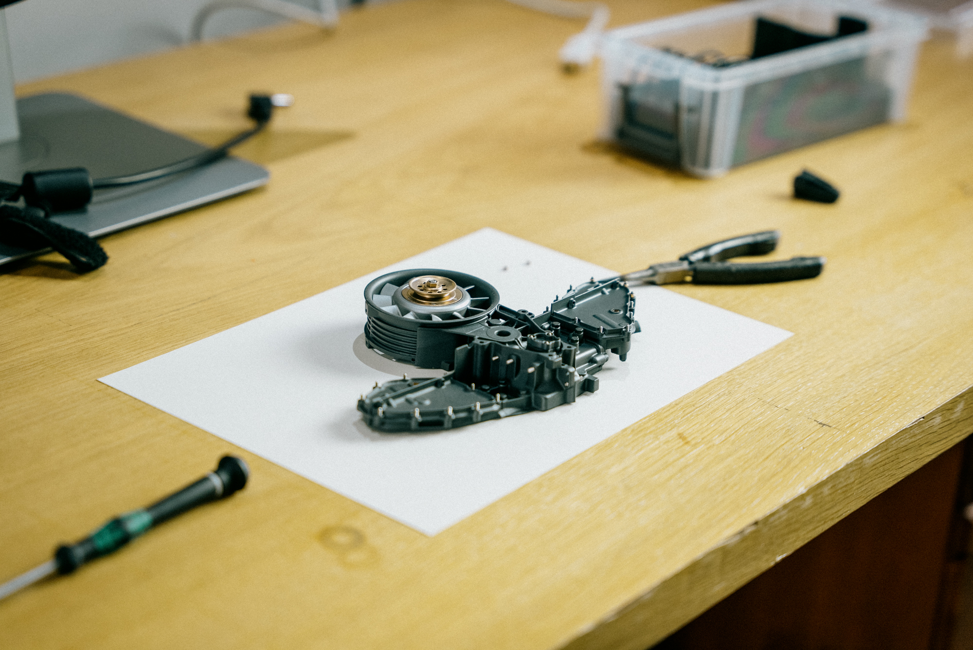 Engine 901 model cutaway - Box framed 1:4 scale - BFEN901 | Design 911