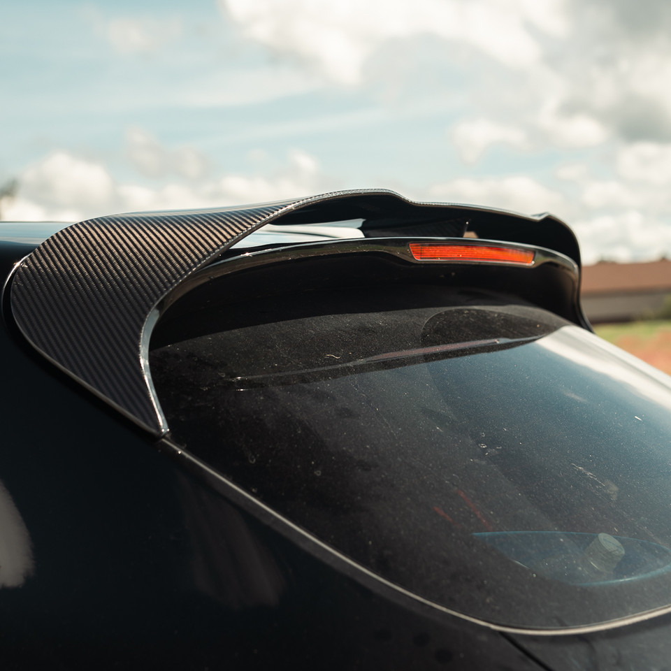 Rennline rear hatch spoiler carbon fibre. Porsche 95B.1 Macan - E328 ...