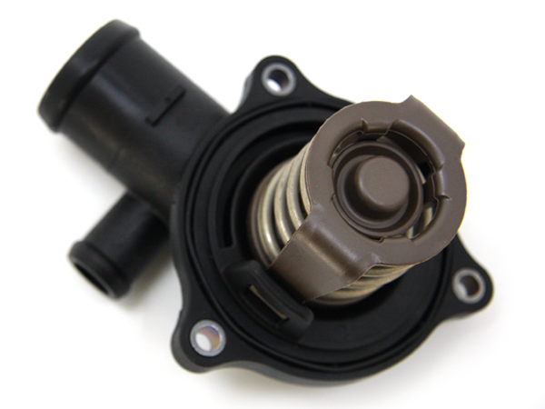 Porsche Cayenne Diesel Water pump thermostat housing with insert and ...