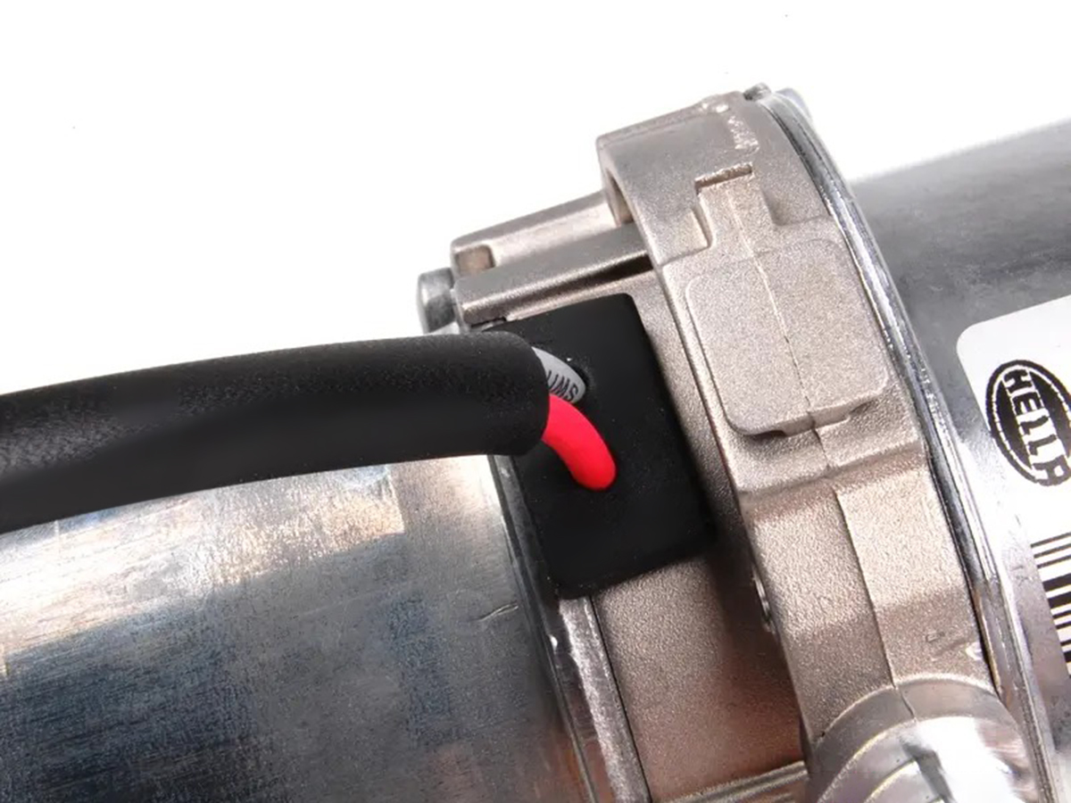 Porsche 955 Cayenne Turbo Brake Vacuum Pump 95535561701, 95535561700 ...