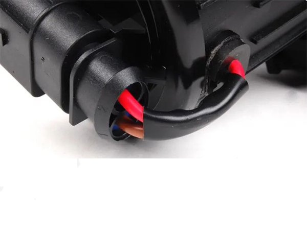 Porsche Cayenne Secondary Air Pump 95560560100 - 95560560101 | Design 911