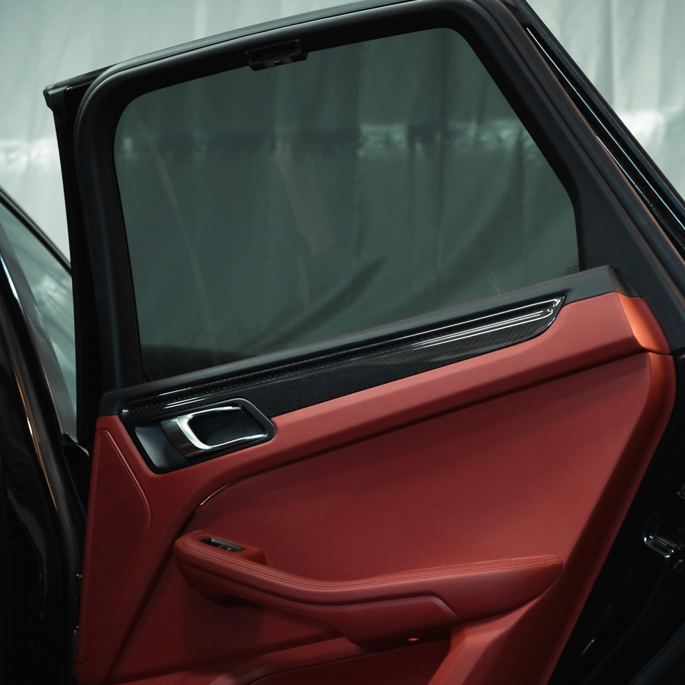 Rennline door top trim kit carbon fibre. Porsche 95B.1 Macan 2014 to ...