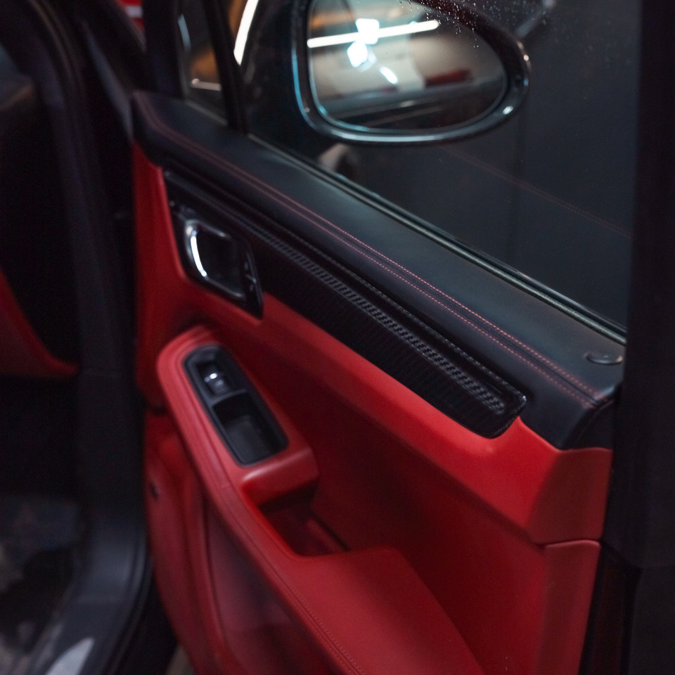 Rennline door top trim kit carbon fibre. Porsche 95B.1 Macan 2014 to ...