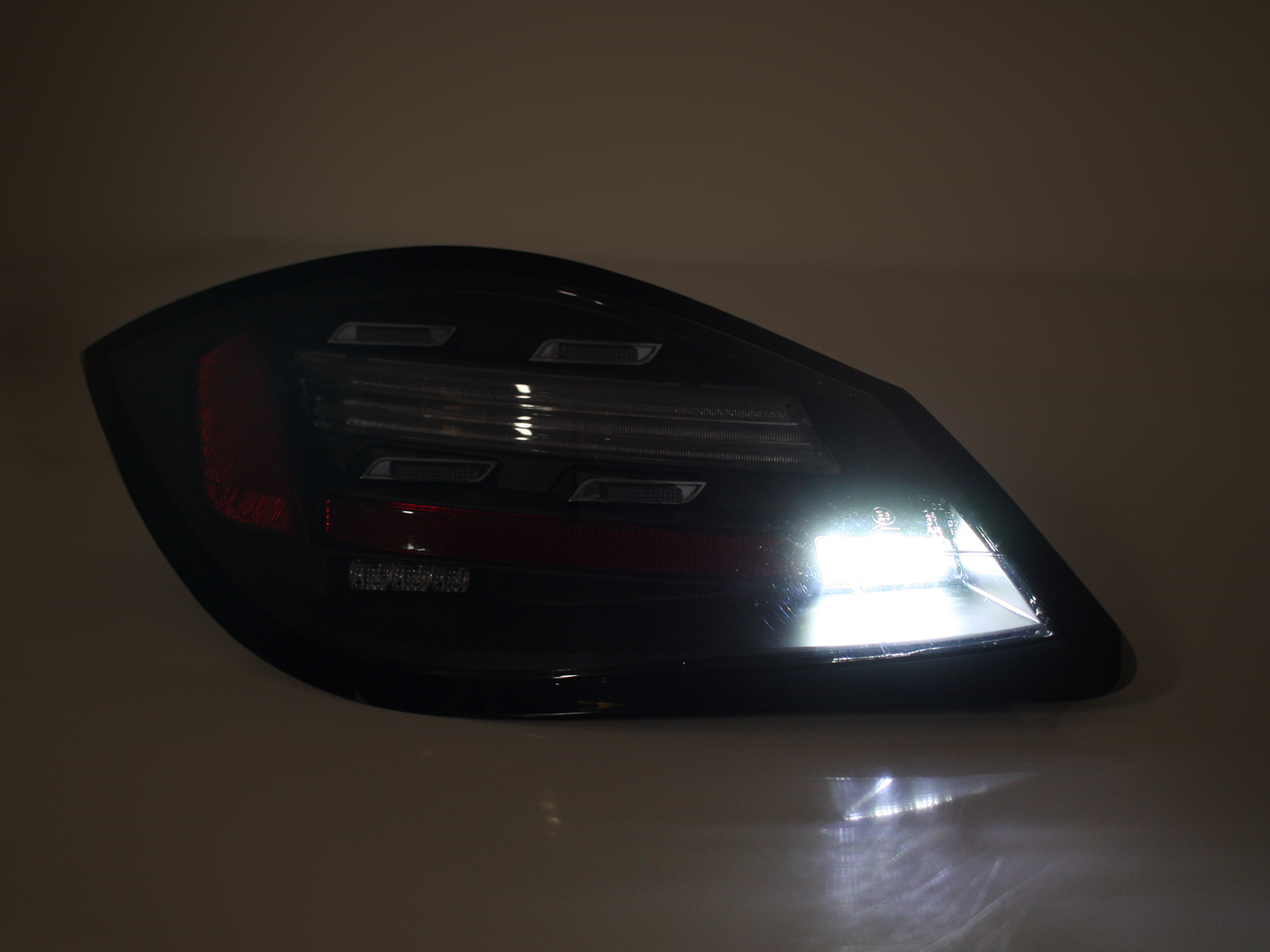Sequential LED Upgrade Indicator Units Rear. 718 STYLE Porsche 987.2 ...