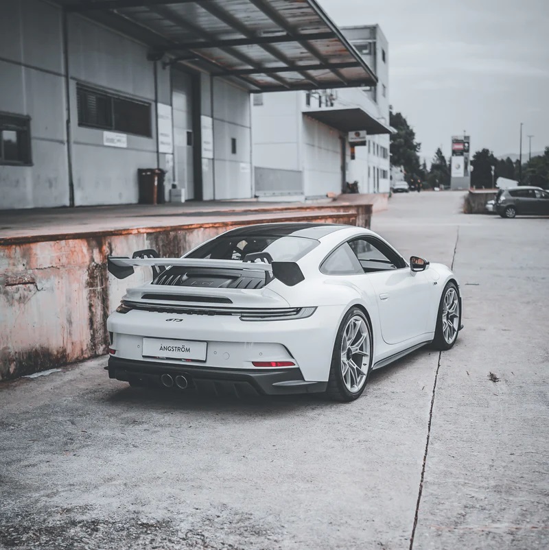 Rear wing end plates carbon fibre. Porsche 992 GT3 - 9GT827867/1 ...