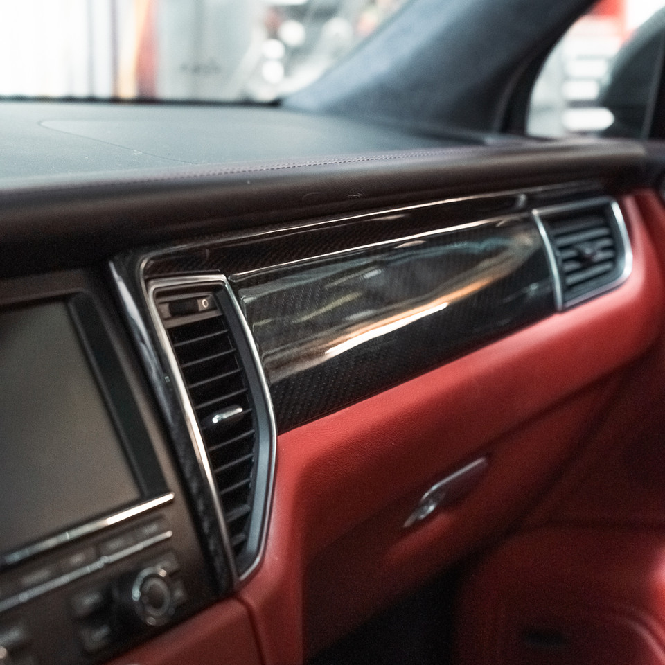 Rennline dash trim trim kit carbon fibre. Porsche 95B.1 Macan LHD ...