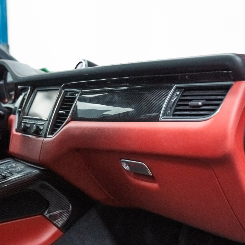 Rennline dash trim trim kit carbon fibre. Porsche 95B.1 Macan LHD ...