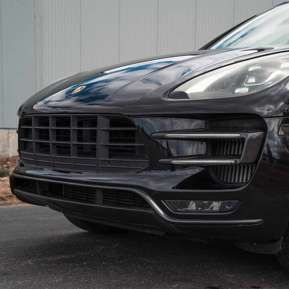 Rennline front lip spoiler carbon fibre. Porsche 95B.1 Macan turbo ...