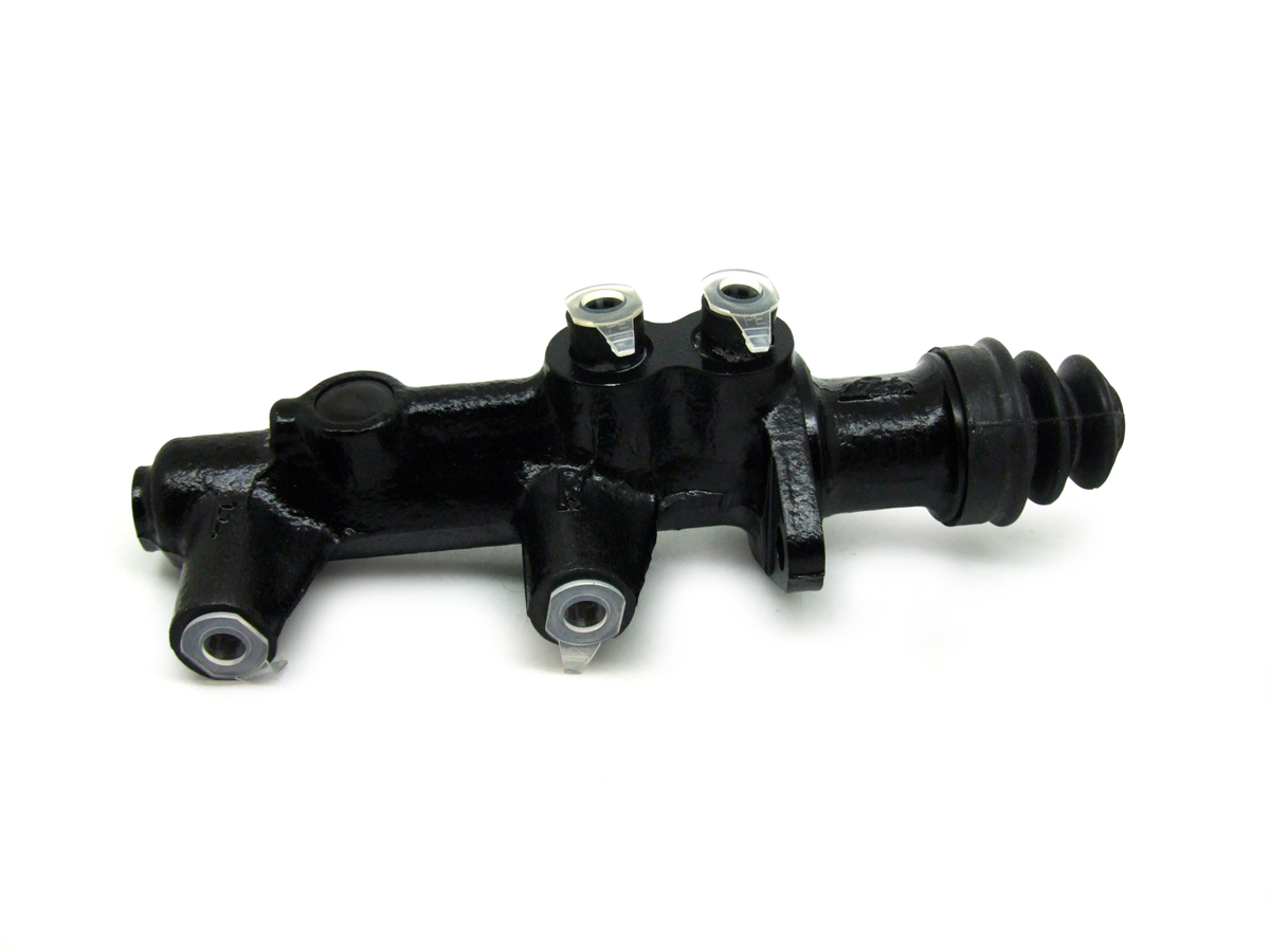 Porsche 911 Brake Master Cylinder 90135501200 - 90135501200/2 | Design 911