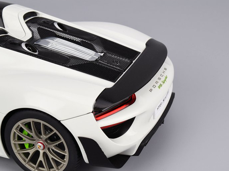 Porsche 918 Spyder Carbon fibre rear spoiler 91850423107A3G ...